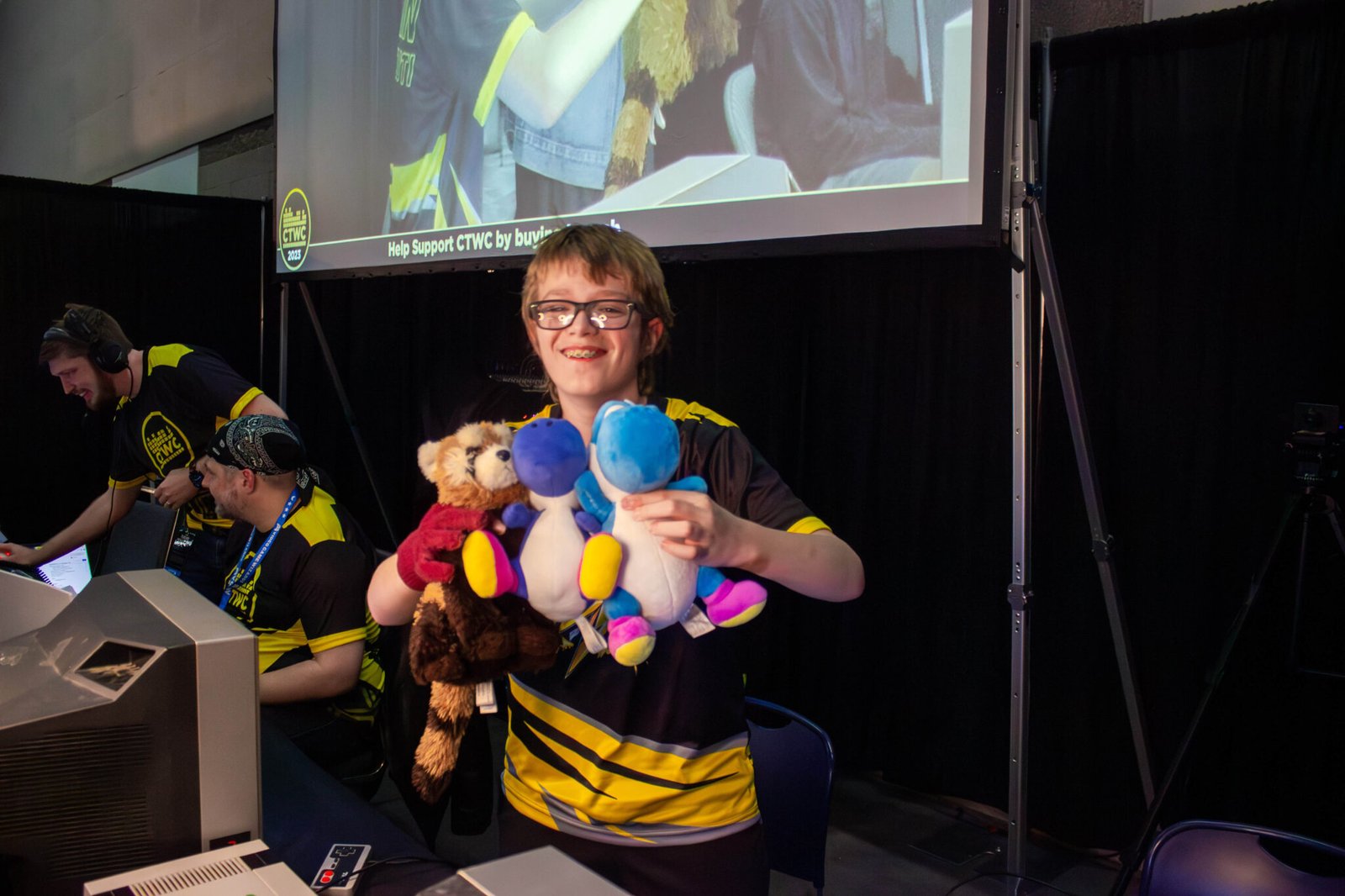 Follow Blue Scuti On Social Media - Tetris Interest